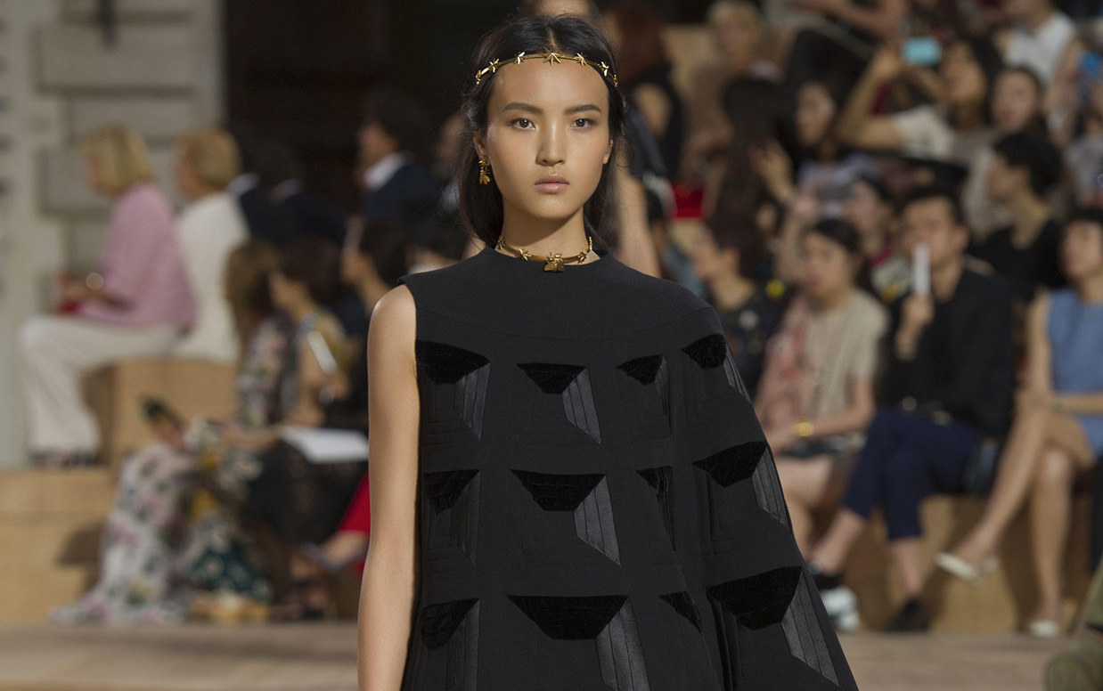 Valentino omaggia le meraviglie di Roma | Sky Arte - Sky